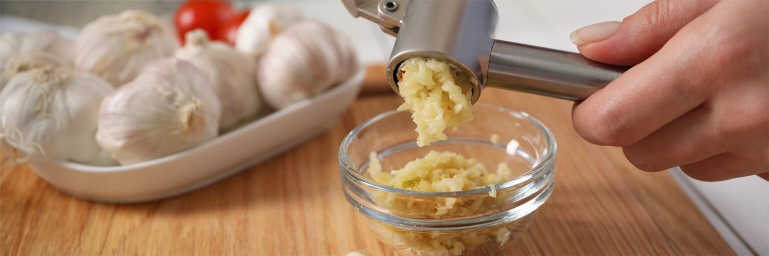 Your How-To Guide on Preparing Garlic: When to Chop, Mince, Slice, and ...